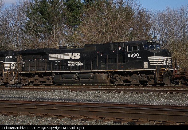 NS 8990